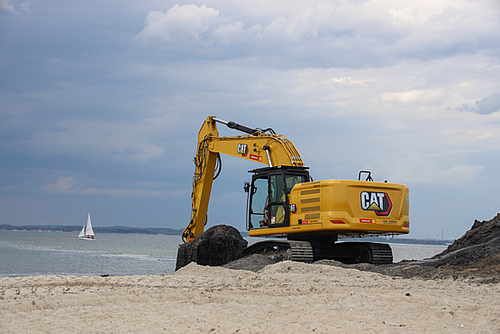 Sommer, Sonne, Strand und Cat | Zeppelin Rental